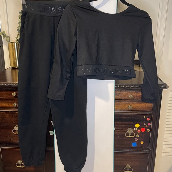 Victoria's Secret | Pants & Jumpsuits | Victorias Secret Sport Set With ...